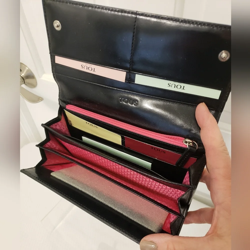 Tous | Bags | Tous Black Smooth Leather Flapover Snap Close Wallet ...